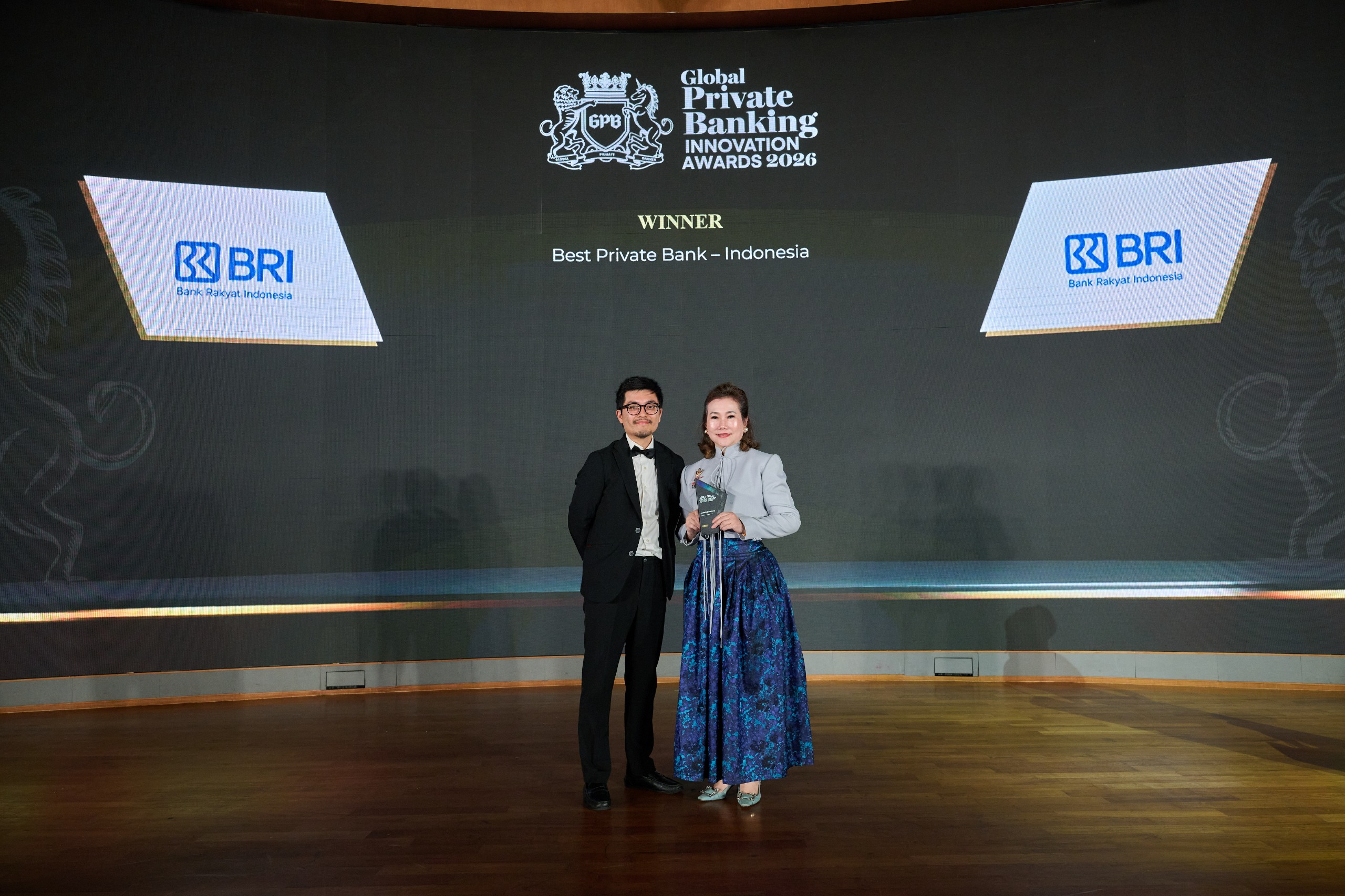 Transformasi Wealth Management Berprestasi,BRI Raih Best Private Bank ...