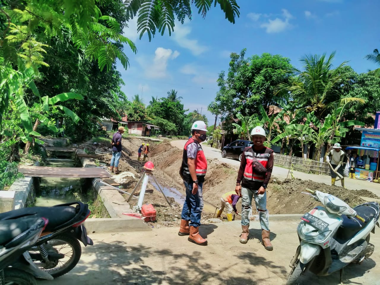 Bangun Normalisasi Saluran Irigasi di Kecamatann Arahan dan Cantigi